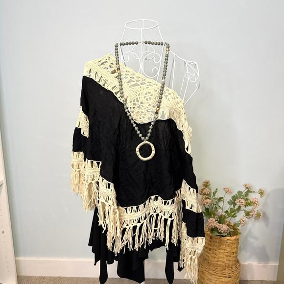 Dreamers By Debut | Tops | Insane Vintage Y2k Black Cream Crochet ...